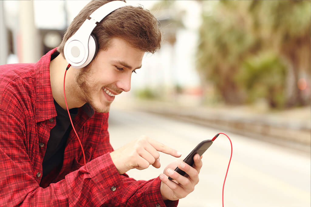What are the benefits of interactive videos?